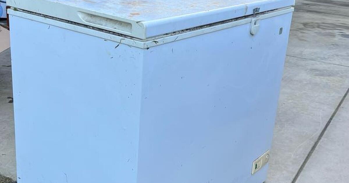 White box freezer for Free in Surprise, AZ | For Sale & Free — Nextdoor