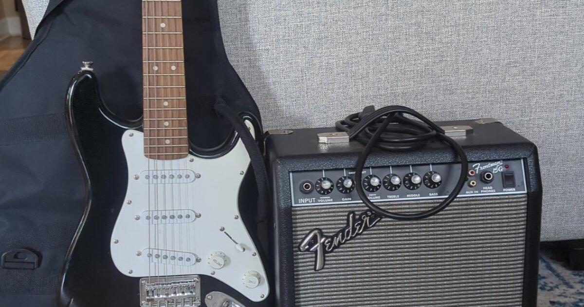 Fender Squier Mini Guitar, Amp and Case Bundle for $90 in Round Rock ...