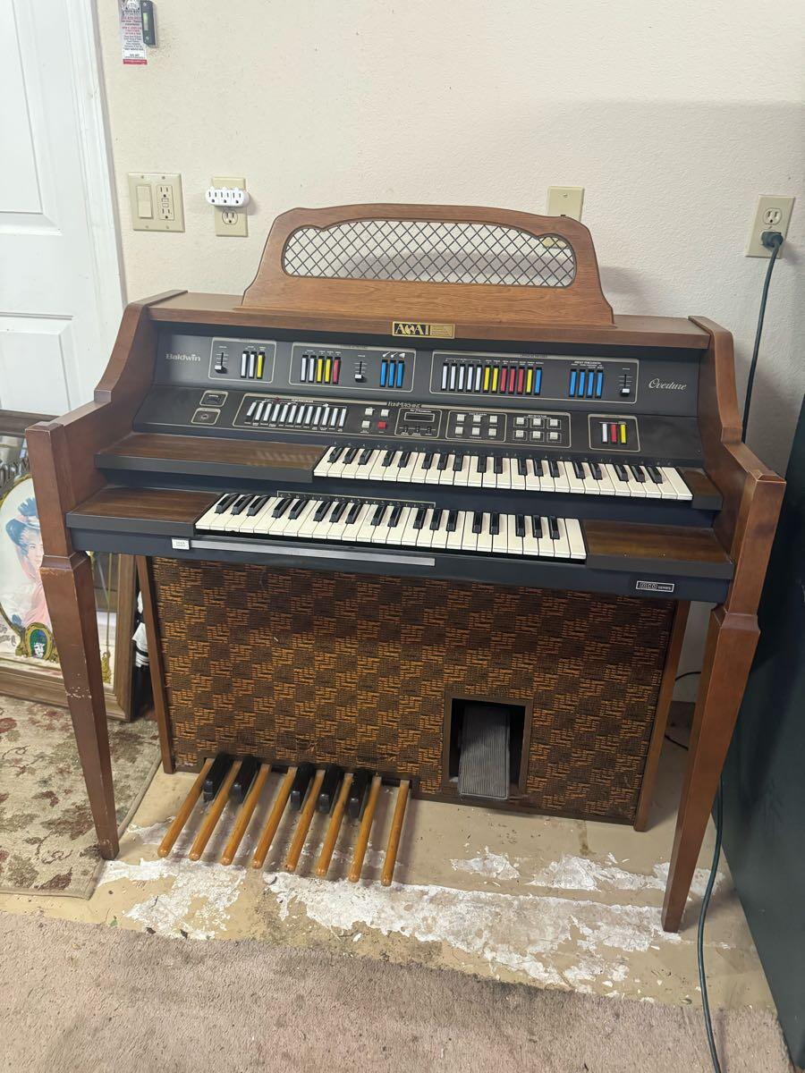 Electric organ for $175 in Elk Grove, CA | For Sale & Free — Nextdoor