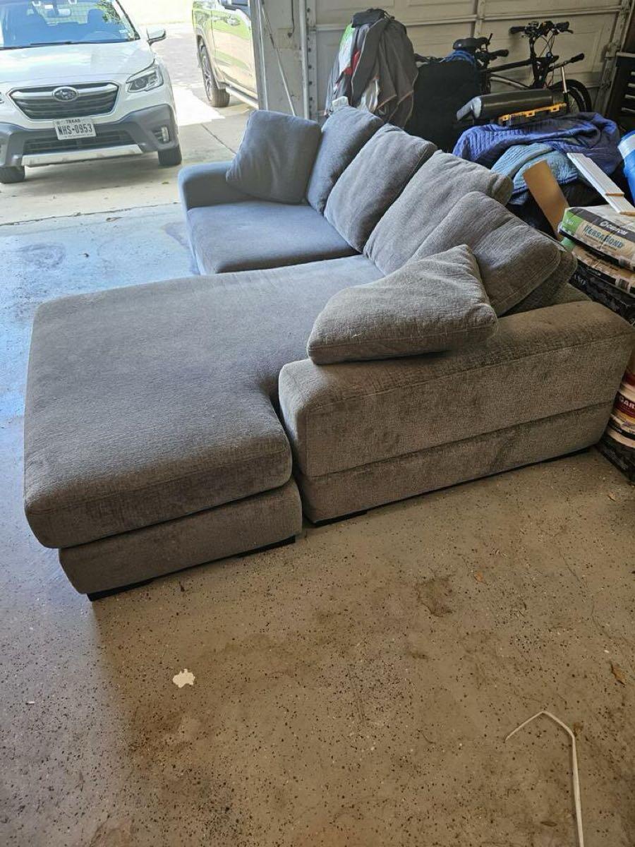 Couch free for Free in Jasper, TX | For Sale & Free — Nextdoor