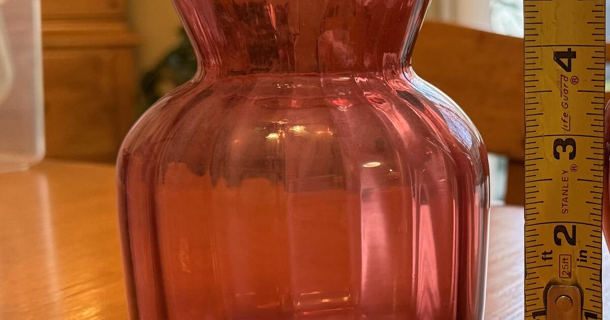 Cranberry Glass Vase for $5 in Crofton, MD | For Sale & Free — Nextdoor