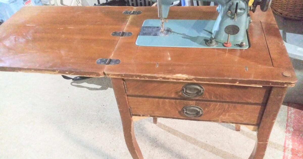 Fleetwood turquoise sewing machine for $150 in Joshua, TX | For Sale ...