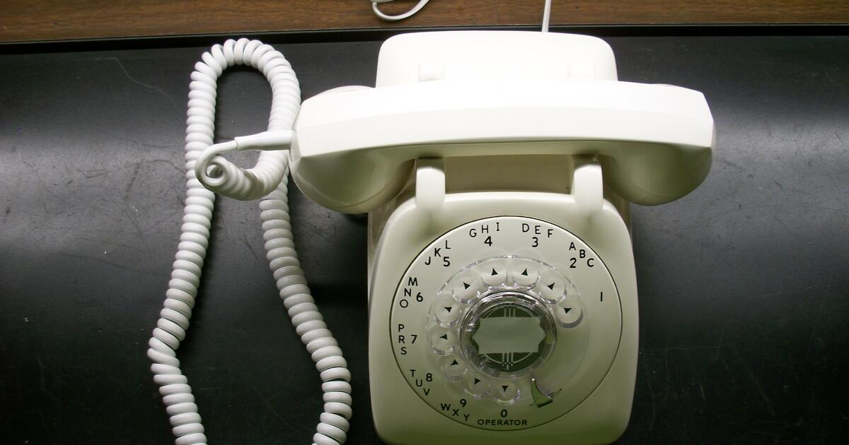 White Automatic Electric Model 80 Desk Telephone! Restored. Working ...
