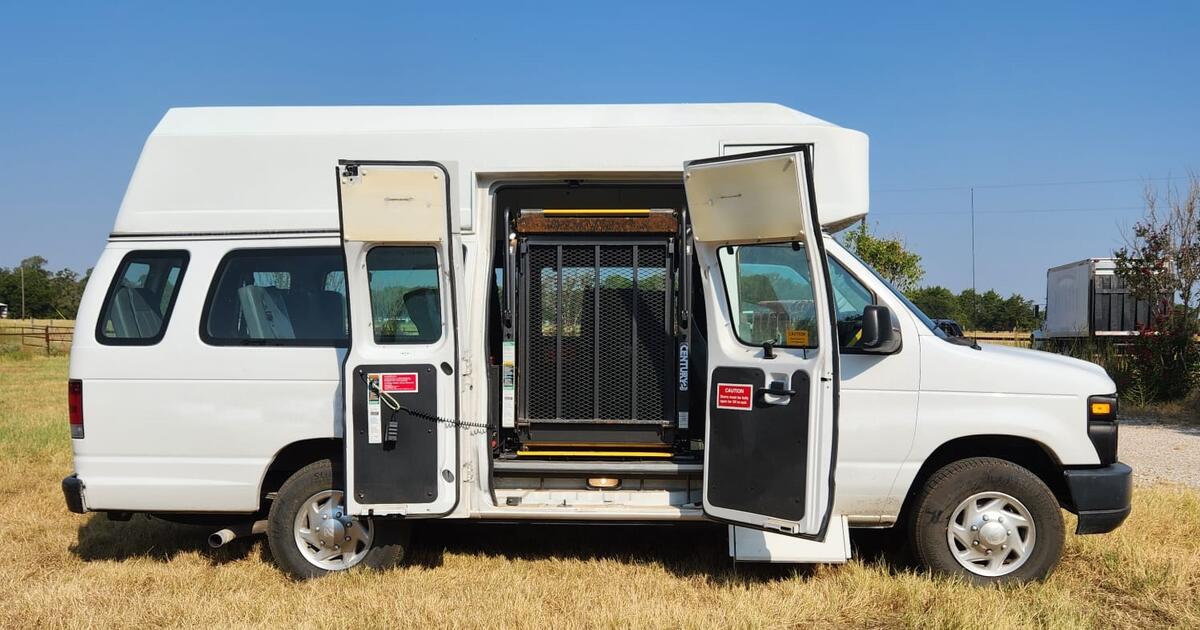 2012 Ford 350 econoline/e series, Van with Lift for $14000 in Houston ...