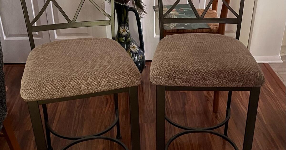 2 Bar Stools for Free in Virginia Beach, VA | For Sale & Free — Nextdoor