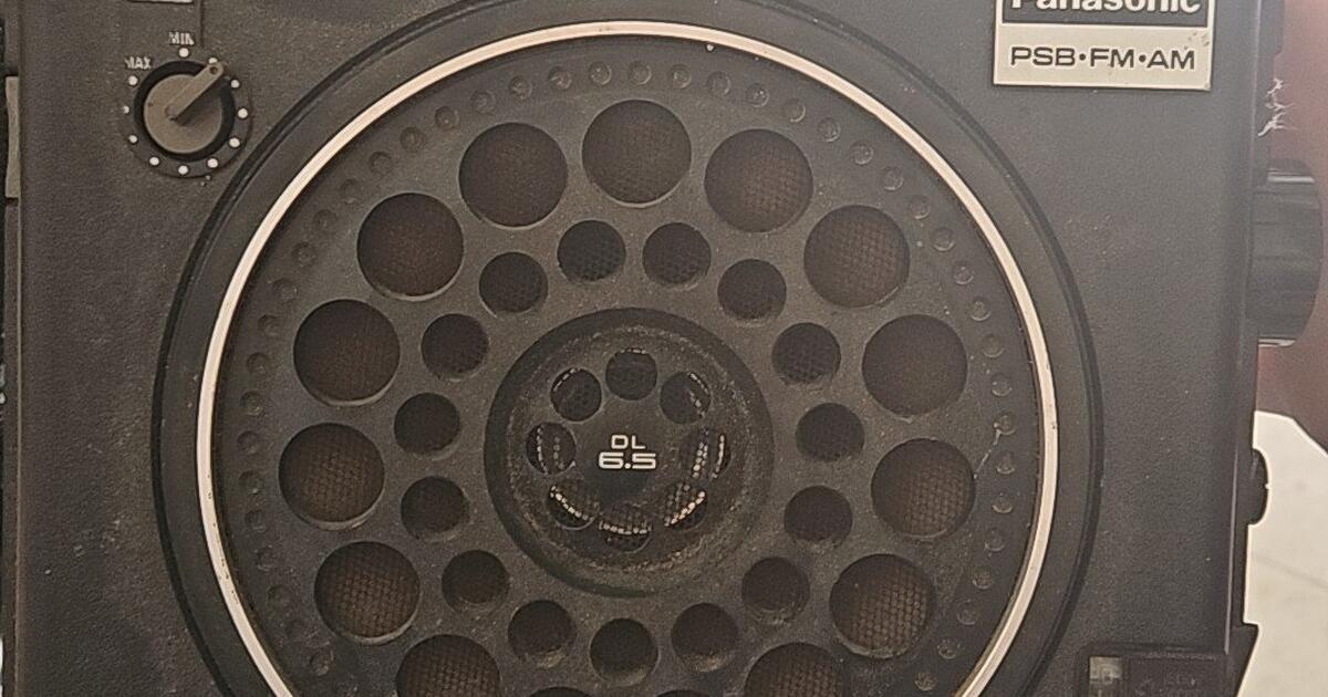 Vintage Panasonic Model RF-888 PSB-FM-AM 3-Band Radio for $50 in ...
