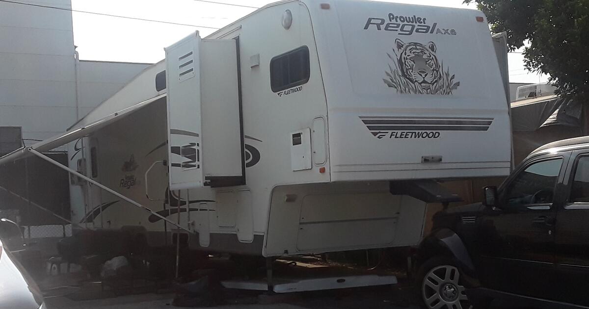 2005, 36-foot-long Prowler Regal AX6 trailer for $6400 in Glendora, CA ...