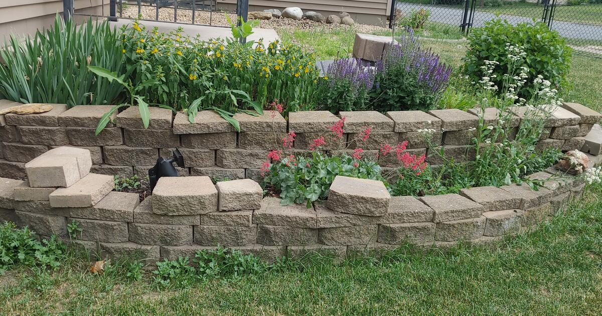 Free landscaping blocks/rock need gone by weekend asap! for Free in ...