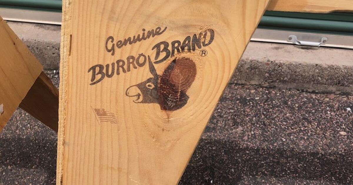 Burro brand saw horses $20 & 20 various size moving boxes (boxes are ...