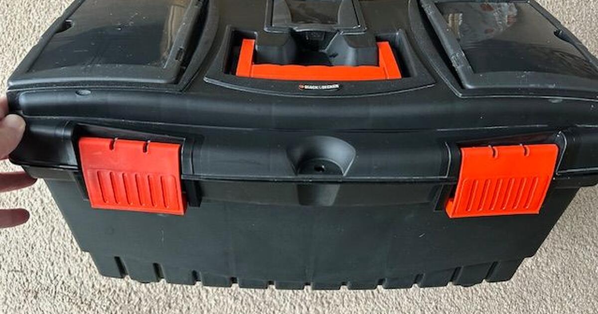 Black & Decker Workmate Series 22” Toolbox - Very good condition for ...