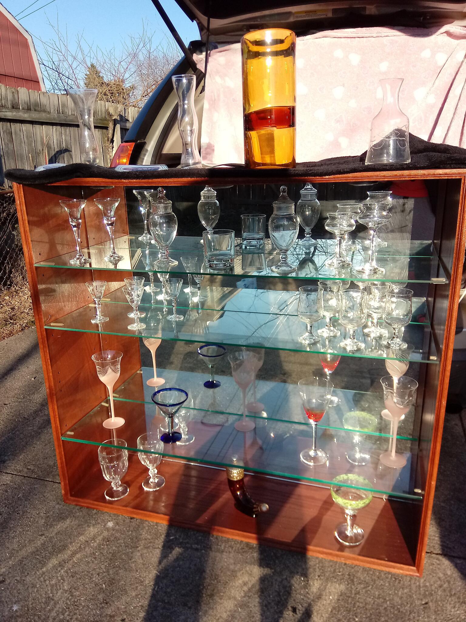 Crystal,Glass,Uranium Glass,Display Case .. for $1 in Fairborn, OH ...