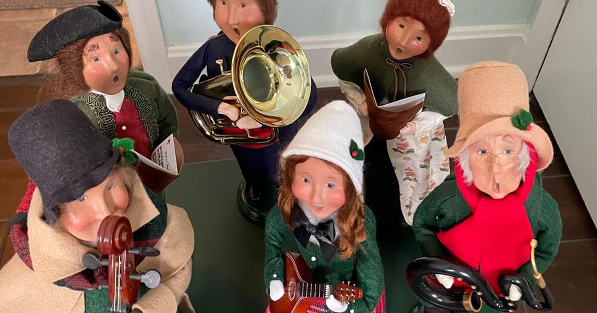 Byers choice caroler musicians and storage box for $20 in Charlotte, NC ...