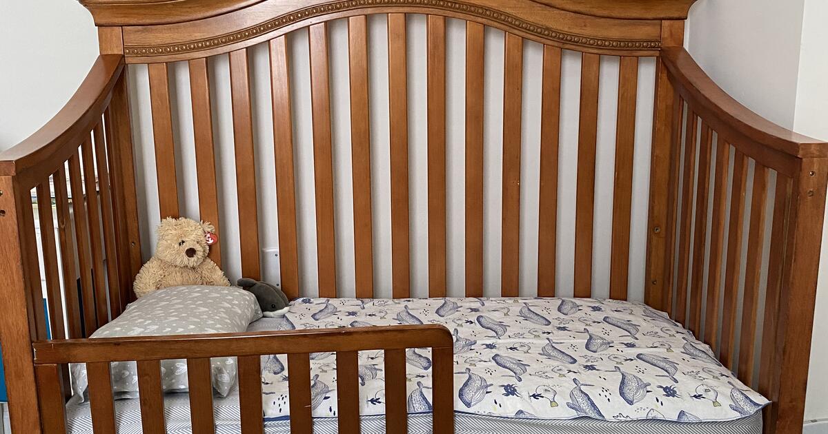 Simmons Crib 'n' More for $50 in Wilmington, DE | For Sale & Free ...