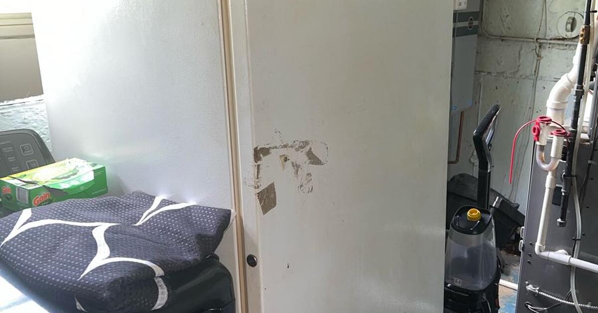 White Upright Freezer-For SCRAP for Free in Cincinnati, OH | For Sale ...