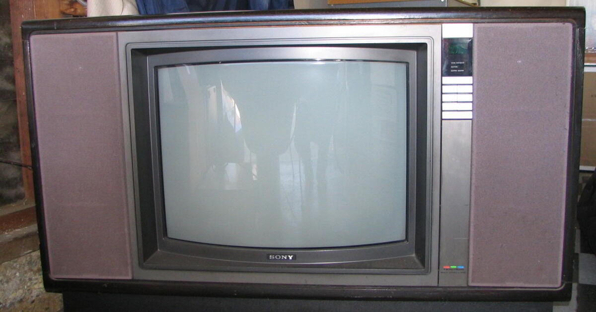 Vintage 1982 Sony Trinitron Console TV for $585 in Glendale, CA | For Sale & Free — Nextdoor
