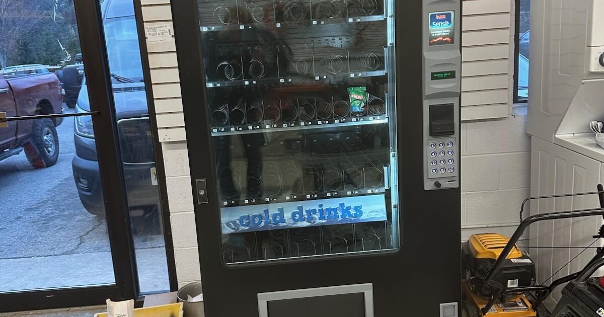 AMS 39 MULTITASKER VENDING MACHINE for $4000 in Vernon, NJ | For Sale ...
