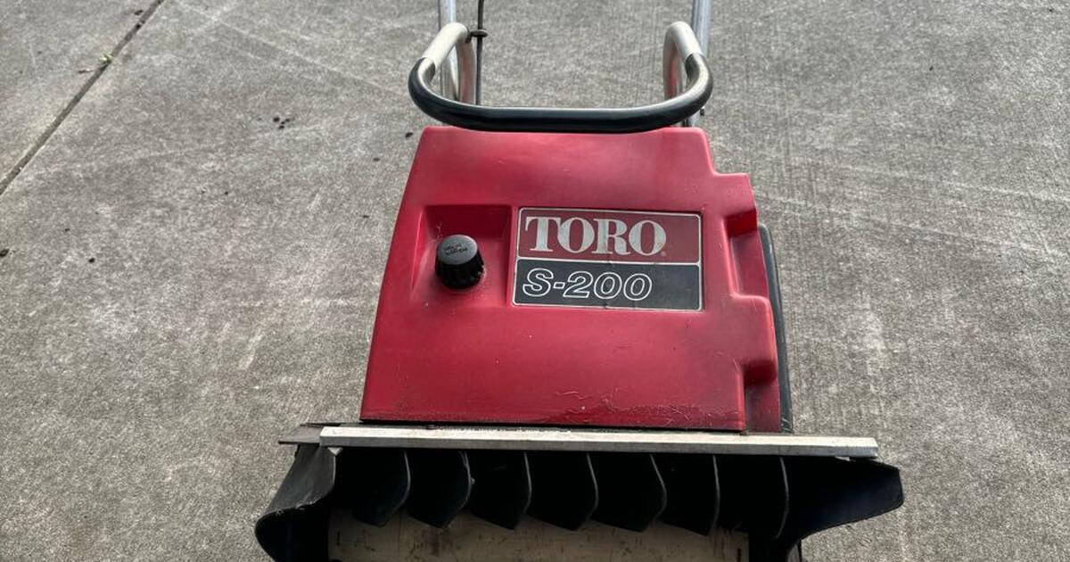 Toro S-200 snow thrower. for Free in Buffalo, NY | For Sale & Free ...