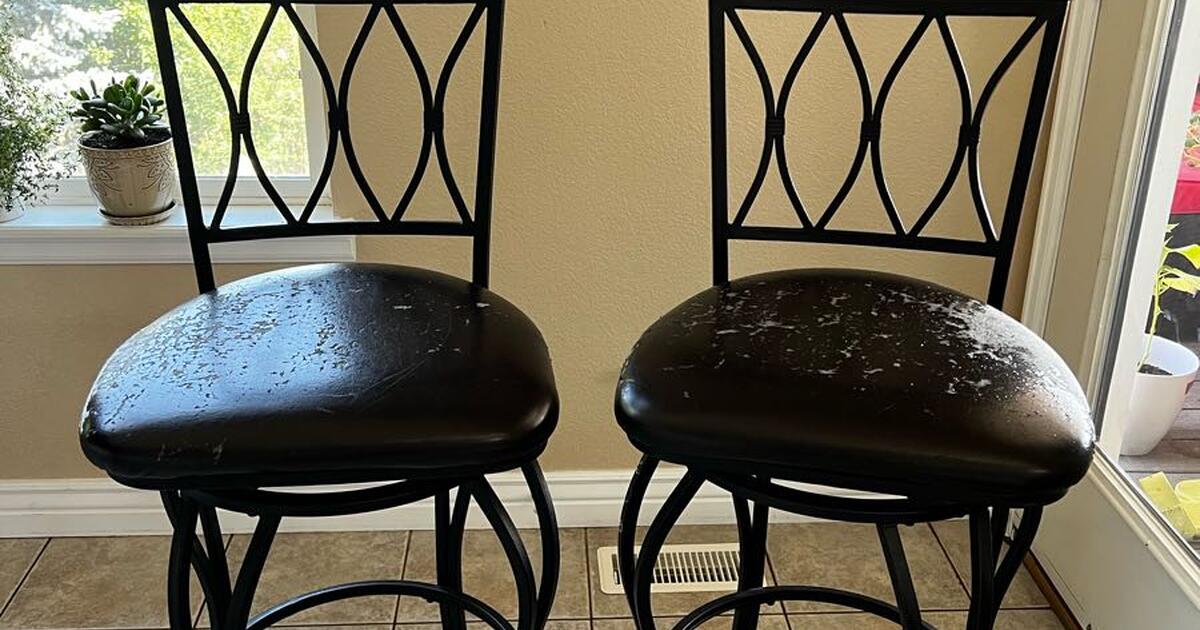 Set of 2 Swivel Bar Stools / Chairs for Free in Castle Pines, CO | For ...