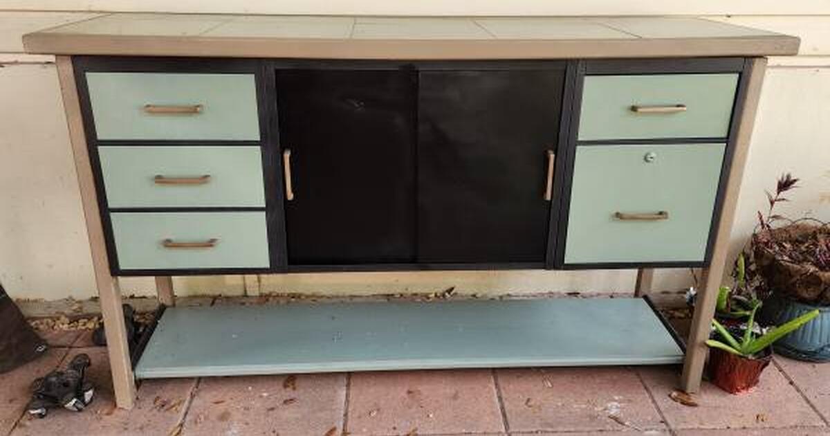 METAL Credenza Buffet -Console -Cabinet -TV Stand - Tiled top! for $70 ...