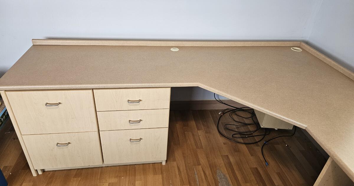 Corner Office Desk for Free in Rancho Cordova, CA | For Sale & Free ...