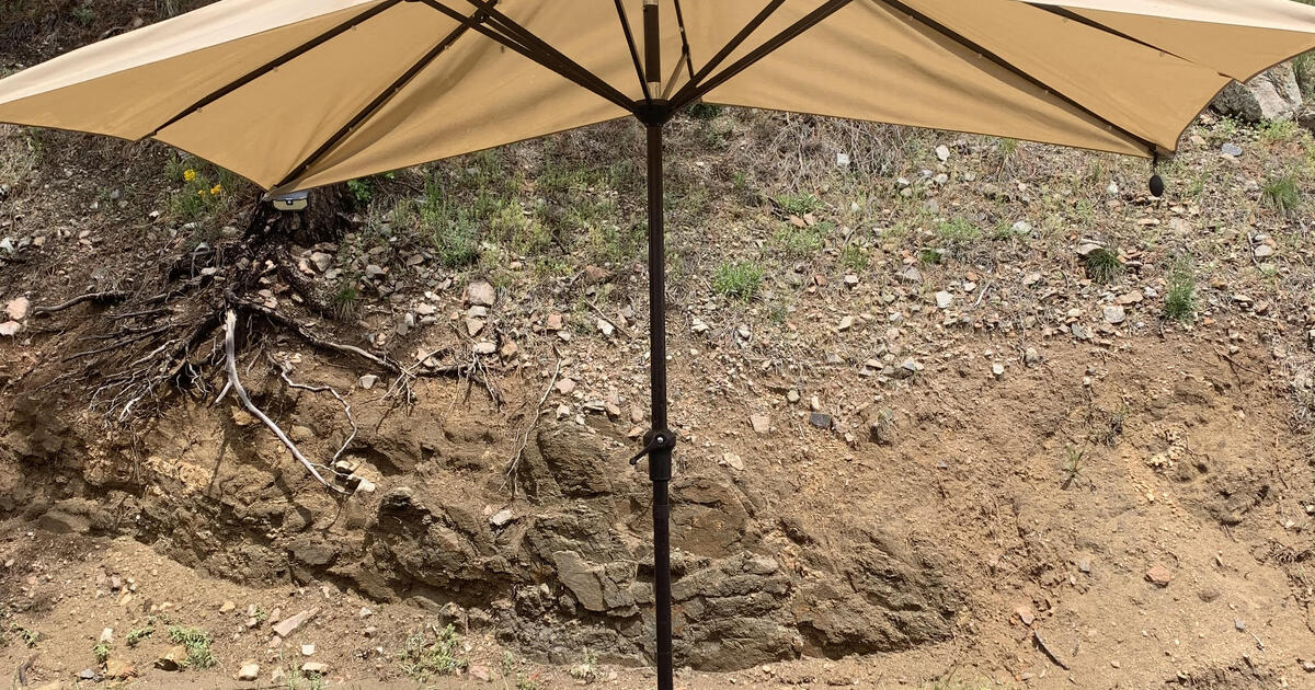 Patio Table Umbrella with Solar Lights for $40 in Evergreen, CO | Finds ...