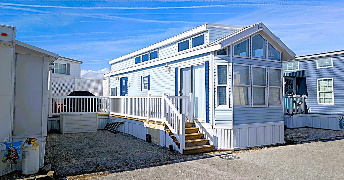 Completely Updated 2006 Trophy Park Model - Only 5 Units from the Beach ...