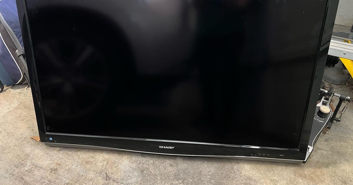 Sharp Aquos Large Flat Screen TV for FREE for Free in Oak Park, CA ...