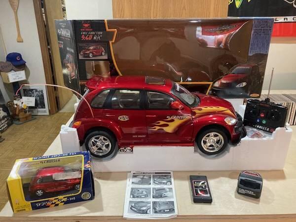 REDUCED NEED TO SELL !! Remote Control PT Cruiser w/ Collectable PT ...