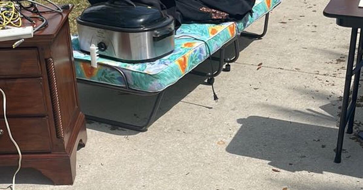 Leftover items free on the curb for Free in The Villages, FL | For Sale ...