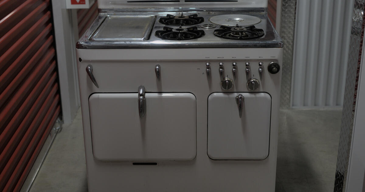 1950's Chambers Gas Stove with original logo for Free in Dallas, TX ...