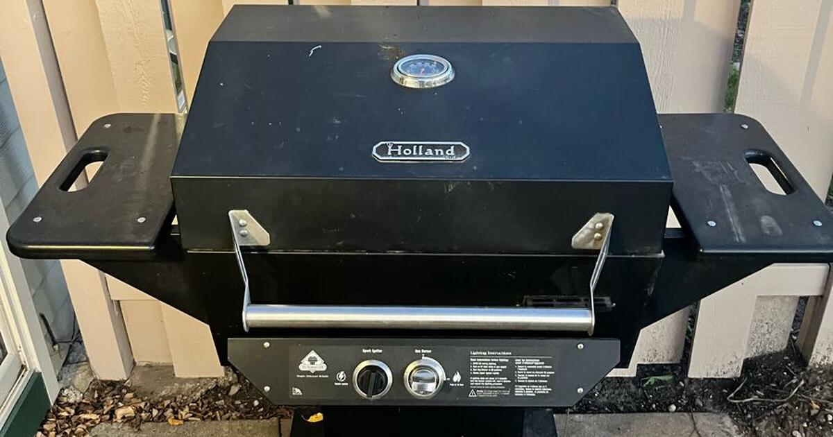 Holland Maverick Grill for Free in Wheeling, IL | For Sale & Free ...