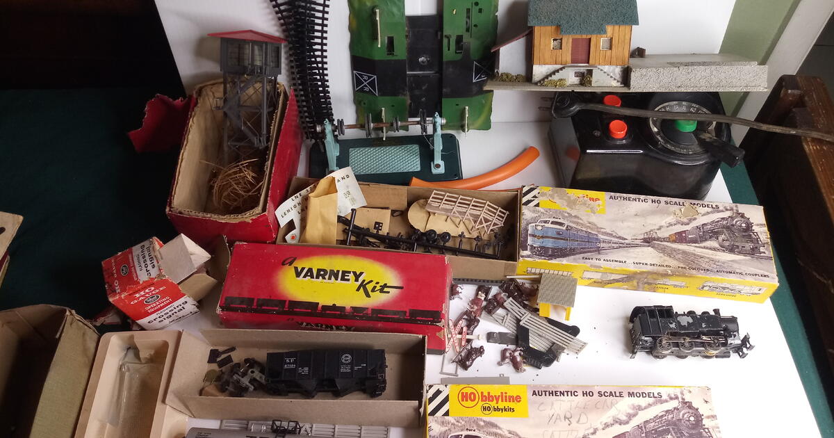 Ho Scale Vintage Train Components, Cars, Locomotive, Trainmaster ...