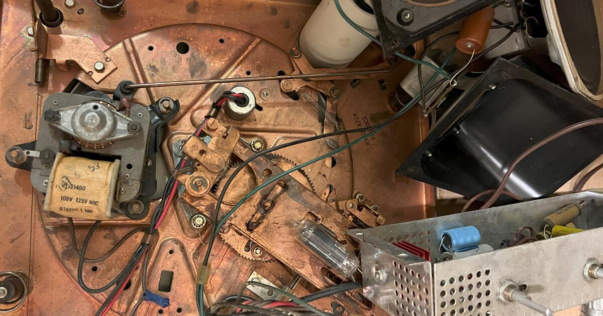 Vintage electronic components (vacuum tubes, etc.) from mid-century ...