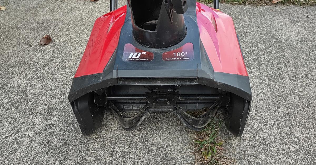 Snow Blaster 18-inch Snow Thrower for $20 in Hartland, MI | For Sale ...