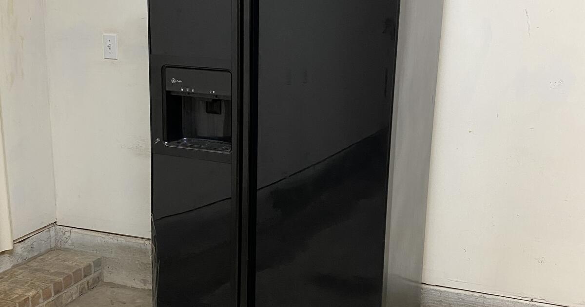 FREE - GE Profile side by side refrigerator/freezer- FREE in Montgomery ...
