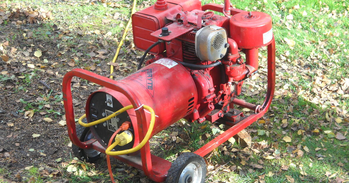 Older Generator, Electric start, 4000 watts runs great for $100 in ...