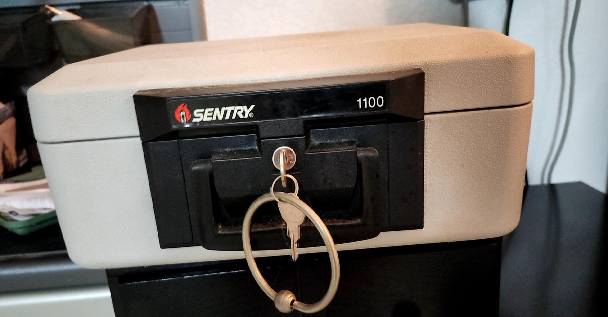 Sentry 1100 Safe for Free in Torrance, CA | For Sale & Free — Nextdoor