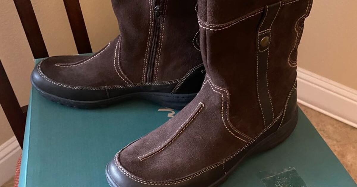 Clarks Ladies Fur Lined Brown Suede Boots 8 1/2 m for $40 in Roseville ...