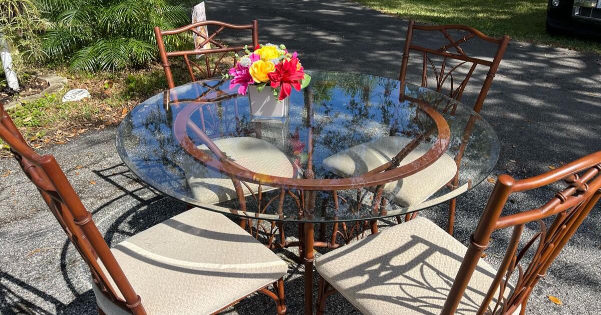 Margie hamilton Metal table for $60 in Leesburg, FL | For Sale & Free ...