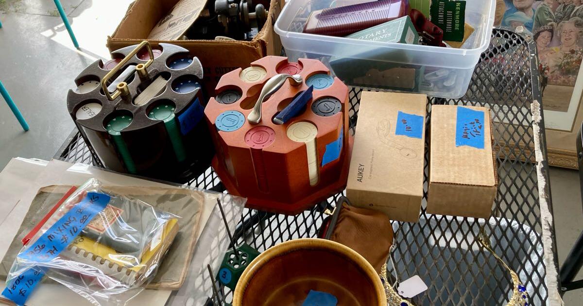 HALF PRICE VINTAGE STUFF!! for Free in Ocala, FL | For Sale & Free ...
