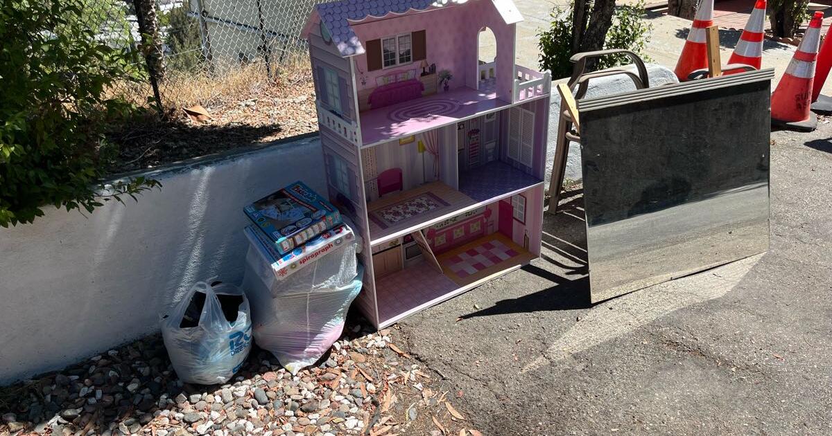 Free curb items for Free in La Mesa, CA | For Sale & Free — Nextdoor