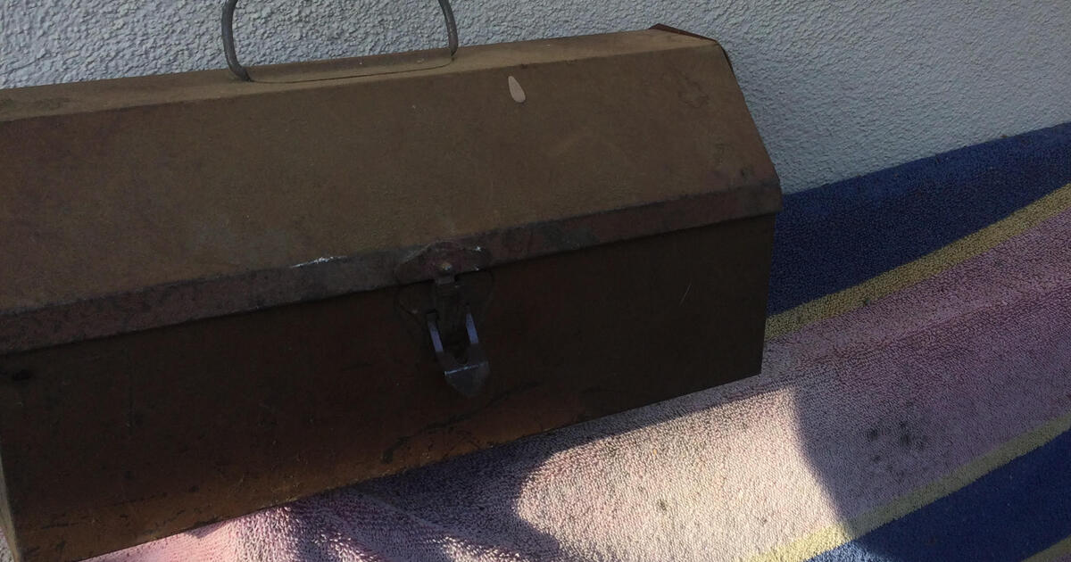 empty metal antique tool box for the handiman or collector for $10 in ...