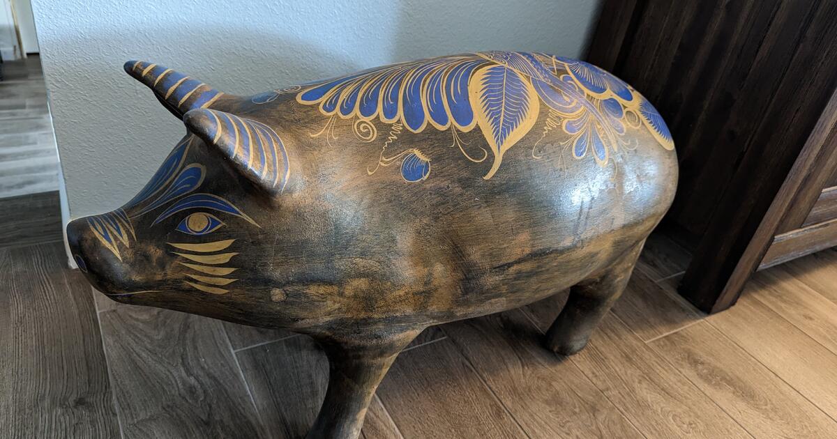 Painted ceramic pigs and cats for $50 in Tempe, AZ | Finds — Nextdoor
