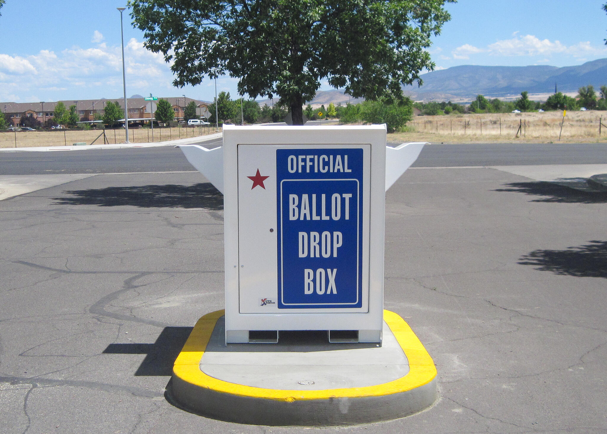 PRESCOTT VALLEY, YAVAPAI COUNTY INSTALL NEW BALLOT BOX IN TIME FOR PRIMARY ELECTION (Town of ...