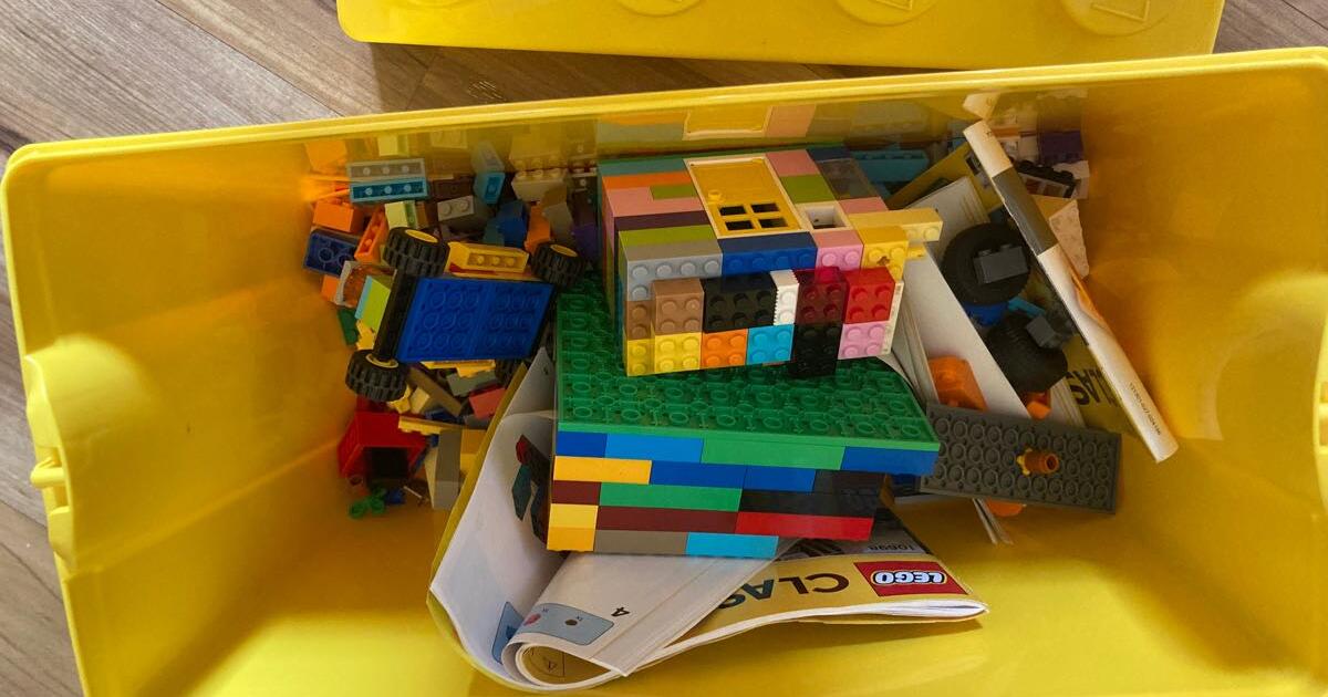 790 piece Lego set for $15 in Asheville, NC | For Sale & Free — Nextdoor