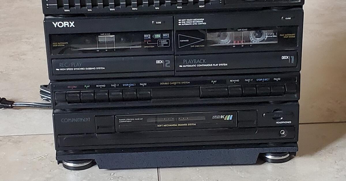 YORX Grandeur Model 2315 Audio Entertainment Center for $45 in Mission ...