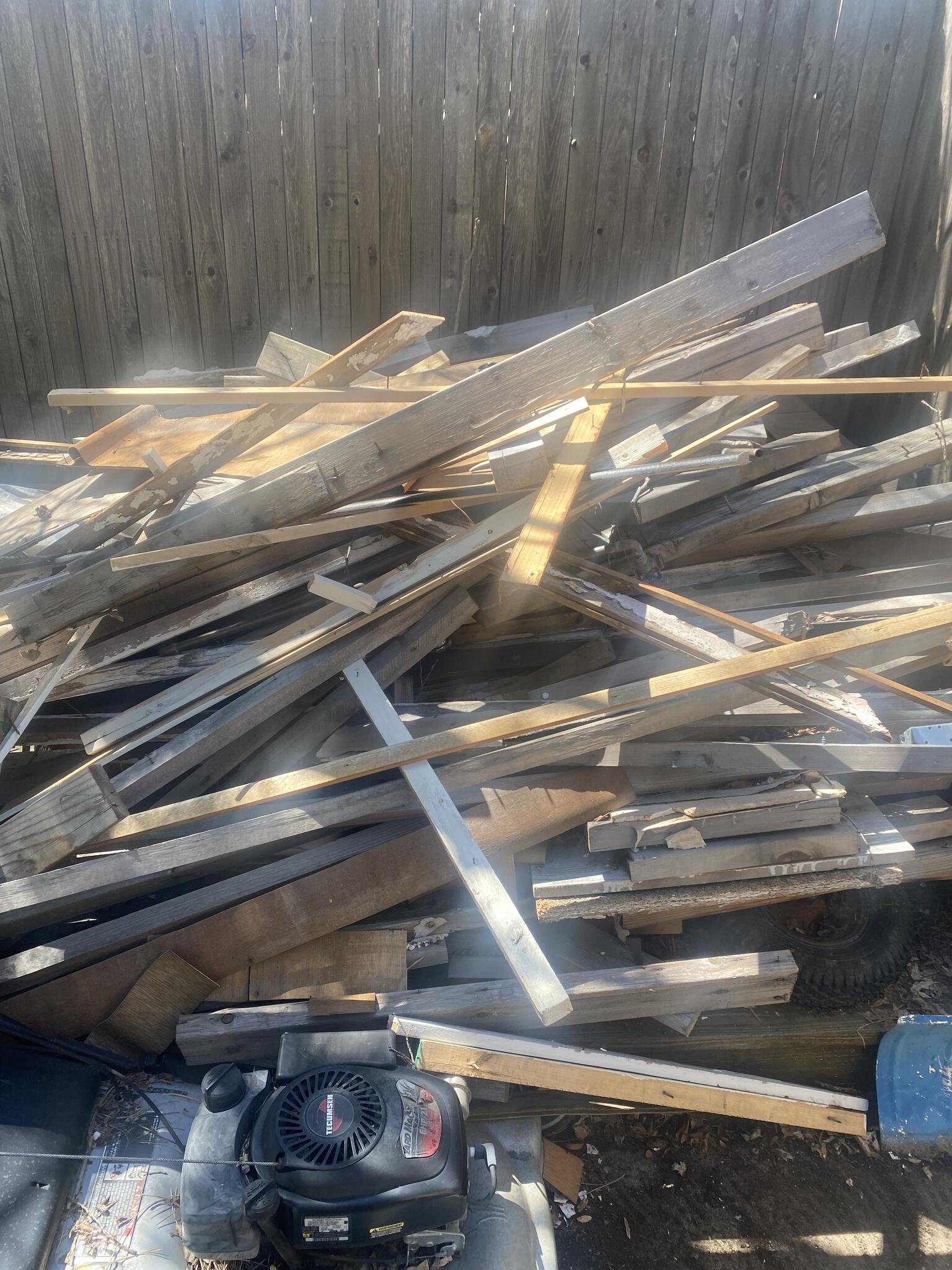 Free Scrap Lumber from a Basement Tear Out (2x4 and 2x2 lumber) for ...