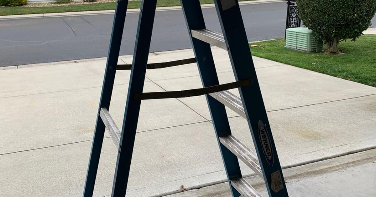 6 foot fiberglass ladder for $30 in Rio Vista, CA | For Sale & Free ...