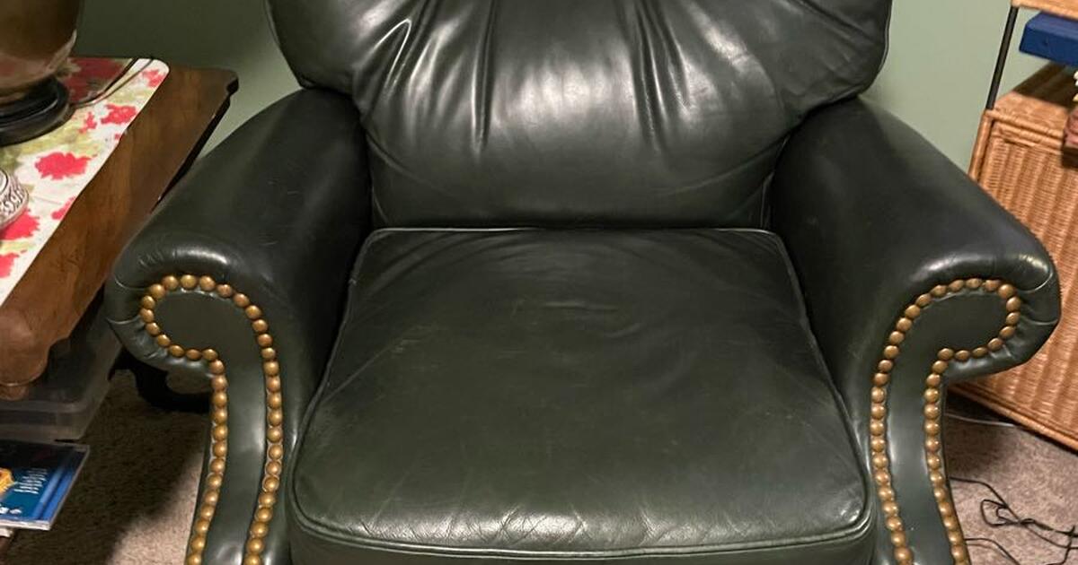 Reclining chair for $100 in Northbrook, IL | For Sale & Free — Nextdoor