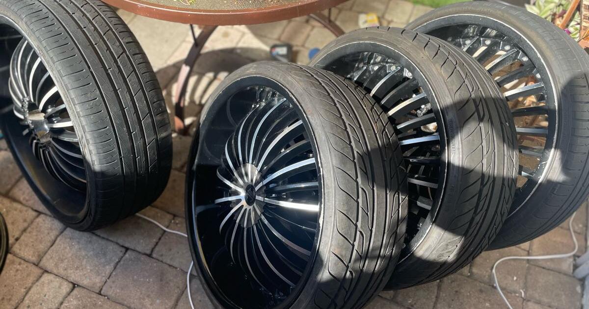 2crave #19 22in rims and tires for $450 in Pompano Beach, FL | For Sale ...